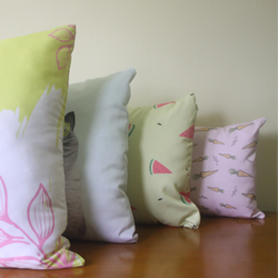 Jual Bantal Foto Custom, Buat Bantal Print Foto, Sarung Bantal Foto ...